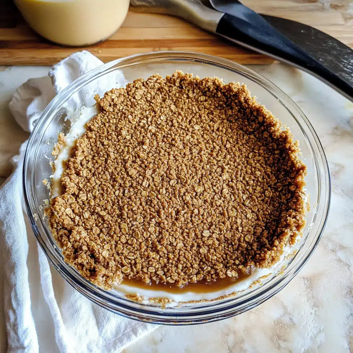 Irresistible Cookie-Inspired Oatmeal Pie Crust Recipe